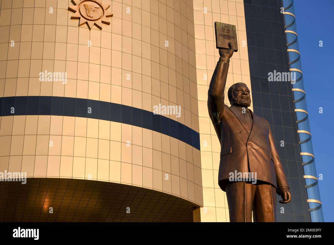 Statue of Sam Nujoma, first President of the Republic of Namibia, in ...