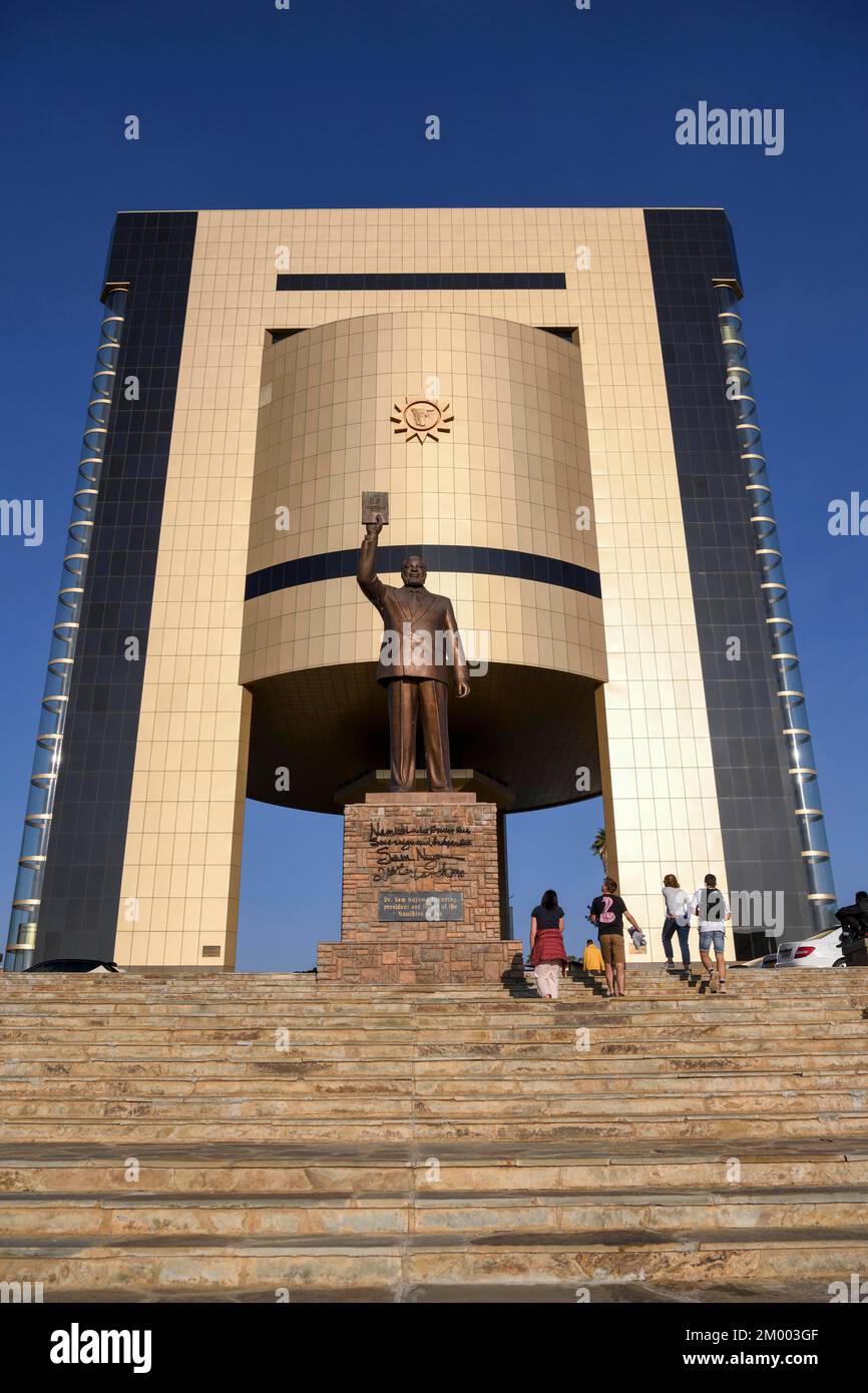 Statue of Sam Nujoma, first President of the Republic of Namibia, in ...