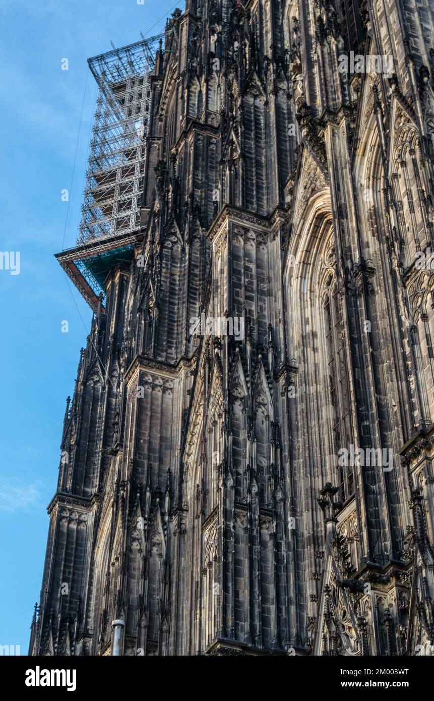 VIew of the famous Gothic cathedral in Cologne, North Rhine-Westphalia ...