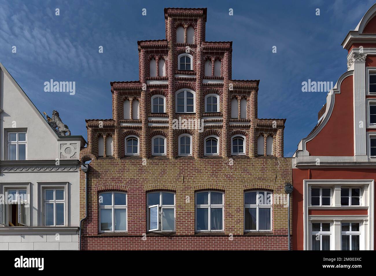 Gothic stepped gable, built 15th century, Lüneburg, Lower Saxony ...