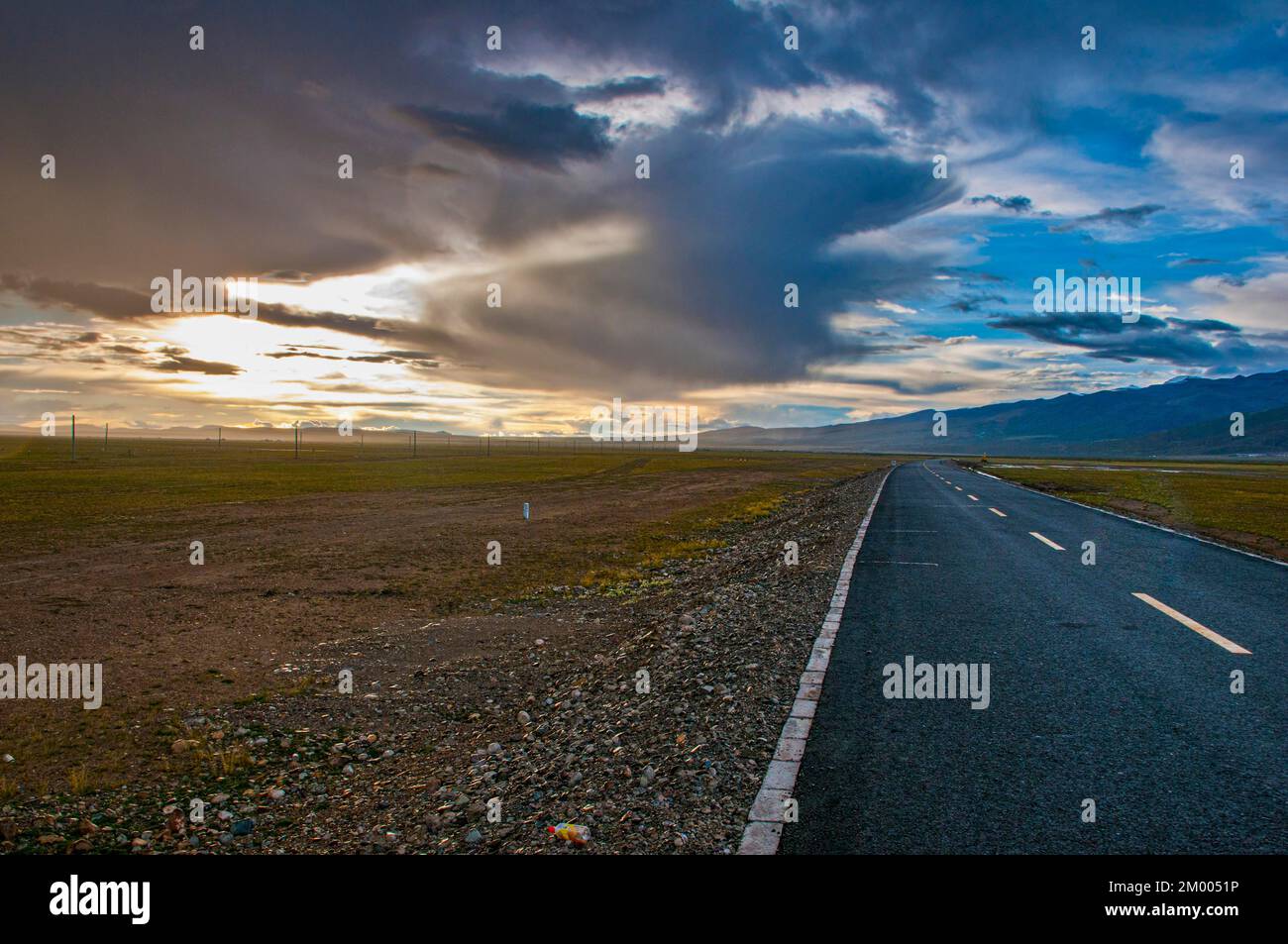 Darchen tibet hi-res stock photography and images - Alamy