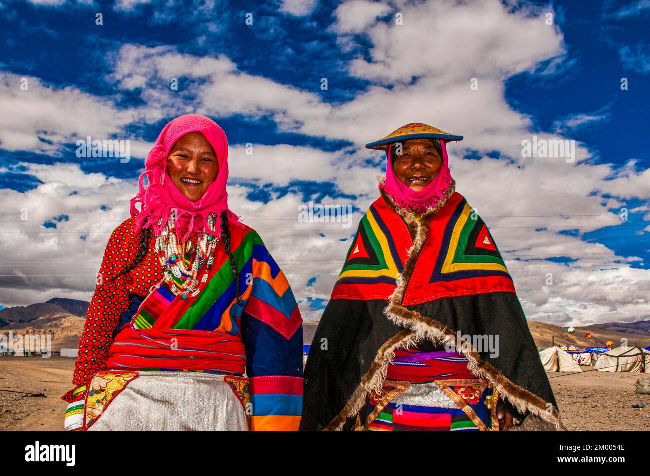 Traditional dressed women at the festival of the tribes in Gerze ...