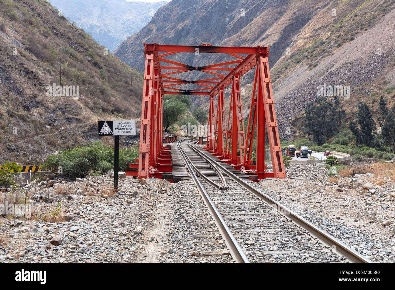 Railway bridge next to the Carretera Central, San Mateo, Rimac Valley ...