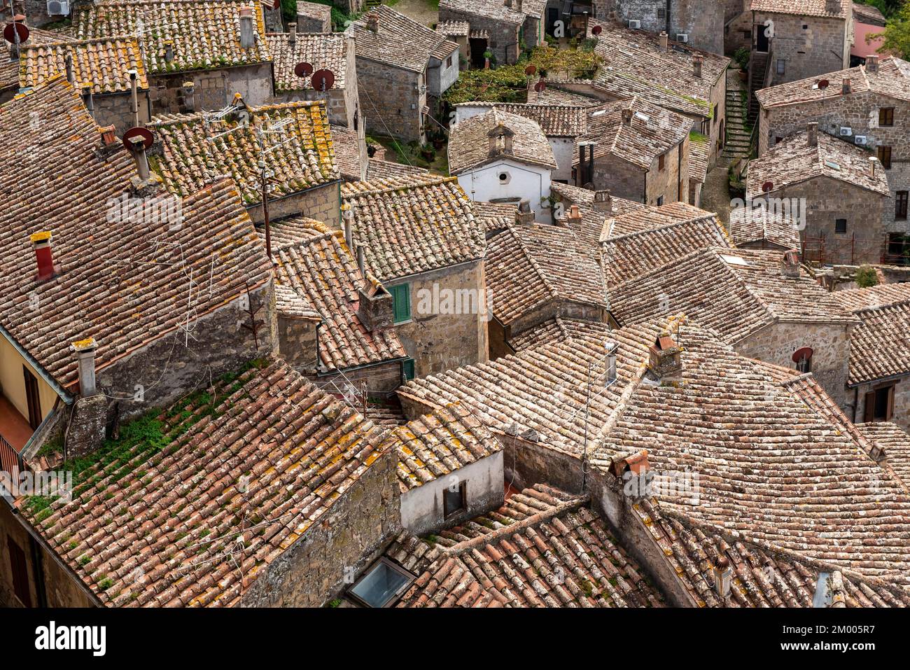 Medieval roof hi-res stock photography and images - Alamy