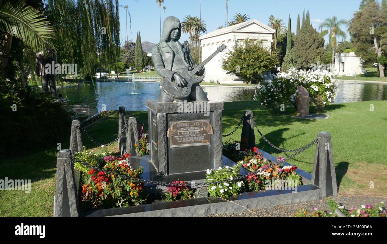 Los Angeles, California, USA 18th October 2022 Musician Johnny Ramone of The Ramones Grave in ...