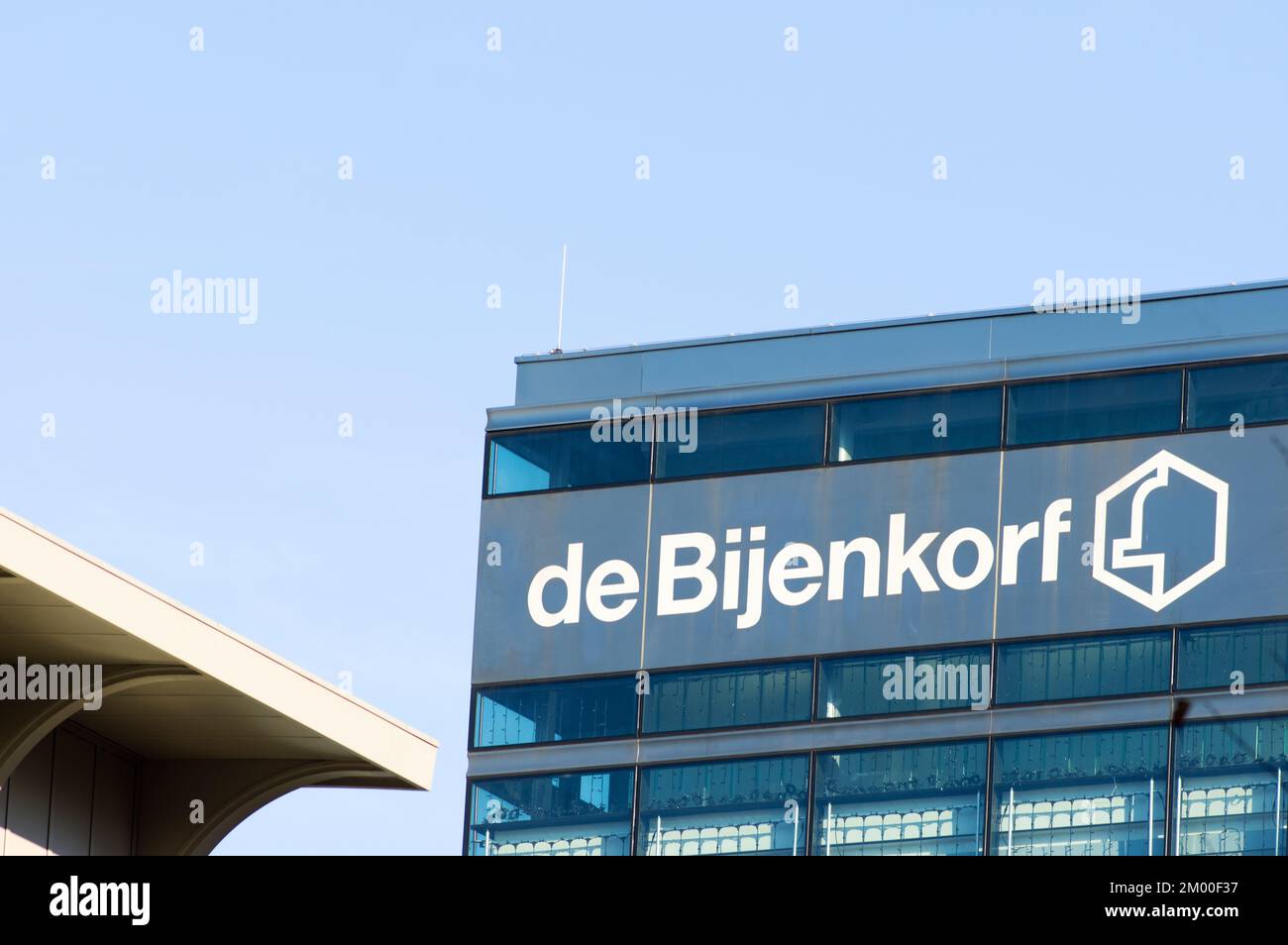 Zeeman logo hi-res stock photography and images - Alamy