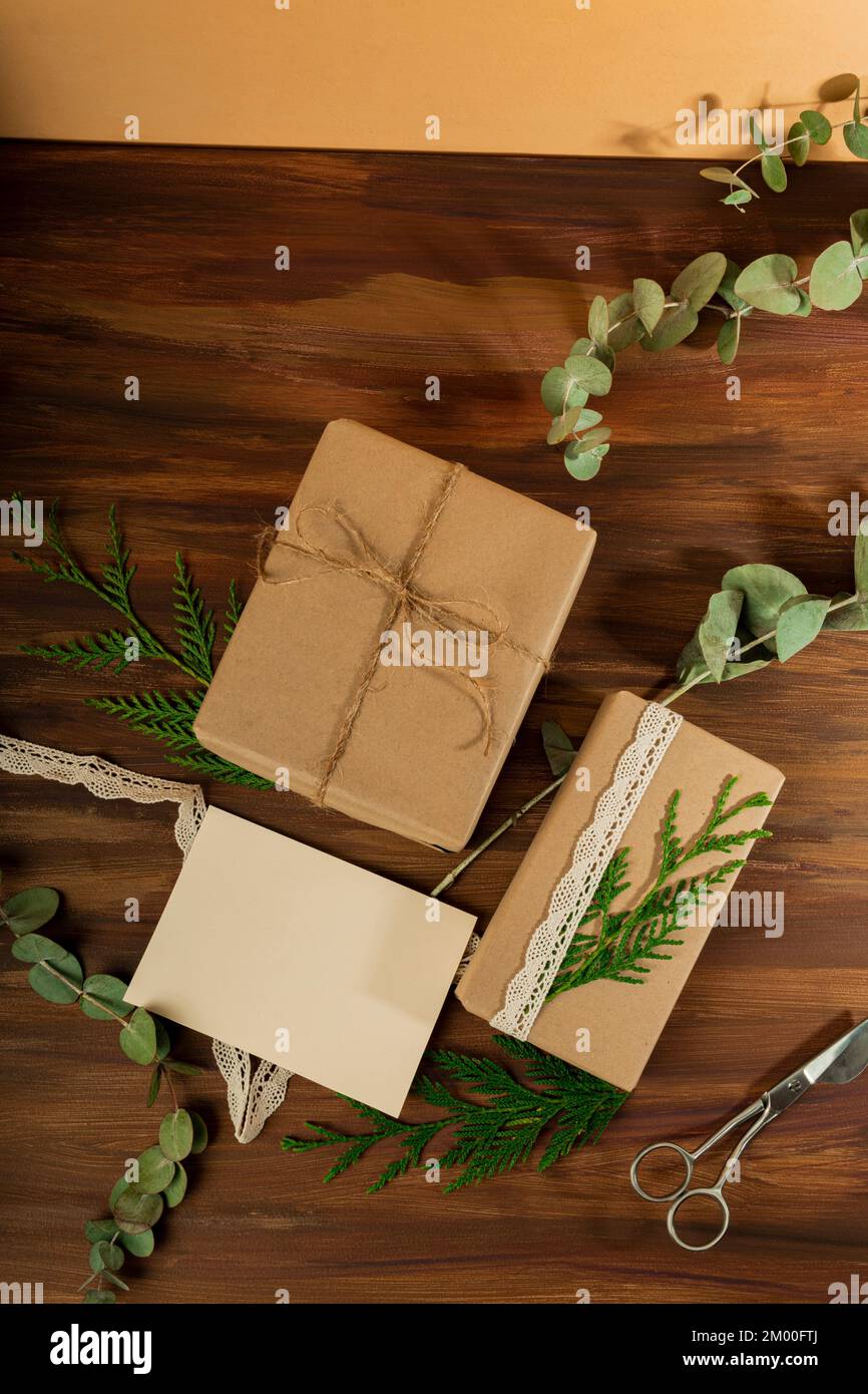 Corrugated kraft paper mailer boxes hi-res stock photography and images ...