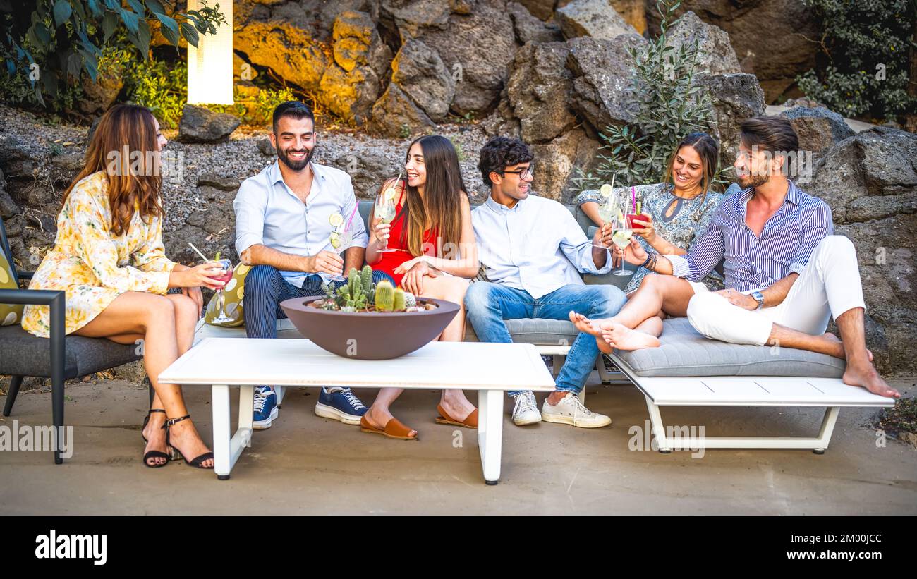 Luxury millionaire party people hi-res stock photography and images - Alamy