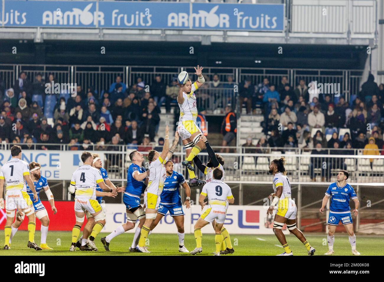 Vannes, France. 02nd Dec, 2022. Aston Brad Fortuin of Stade Montois ...
