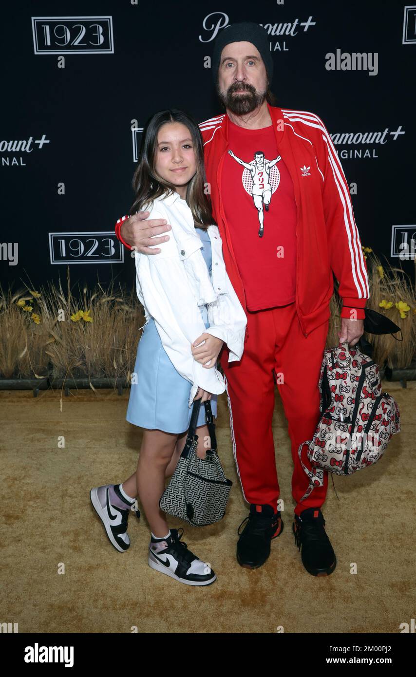 Los Angeles, California, USA. 2nd Dec, 2022. Peter Stormare, Kaya ...