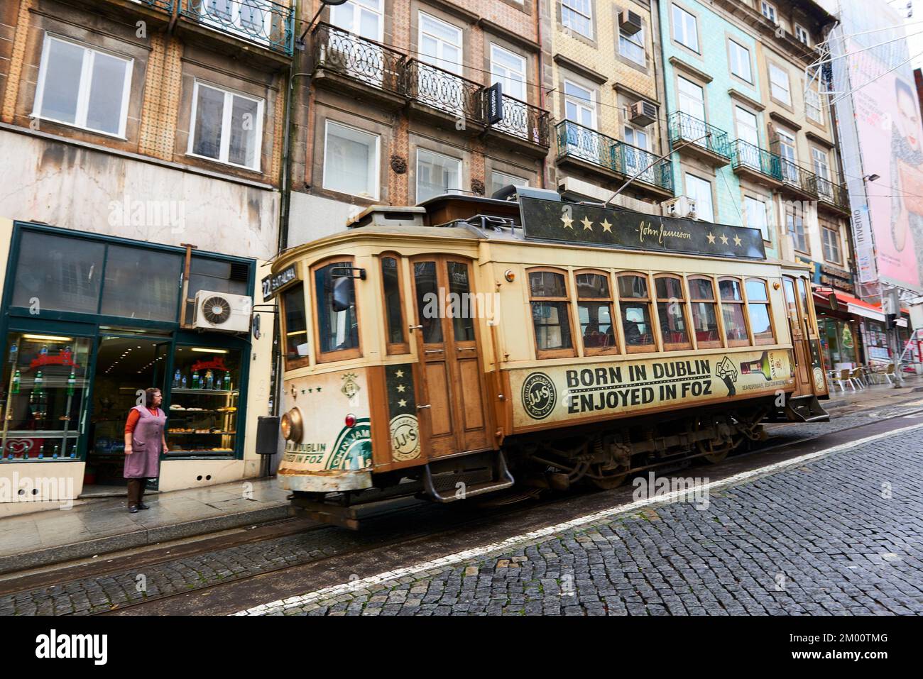 Porto tram 22 hi-res stock photography and images - Alamy