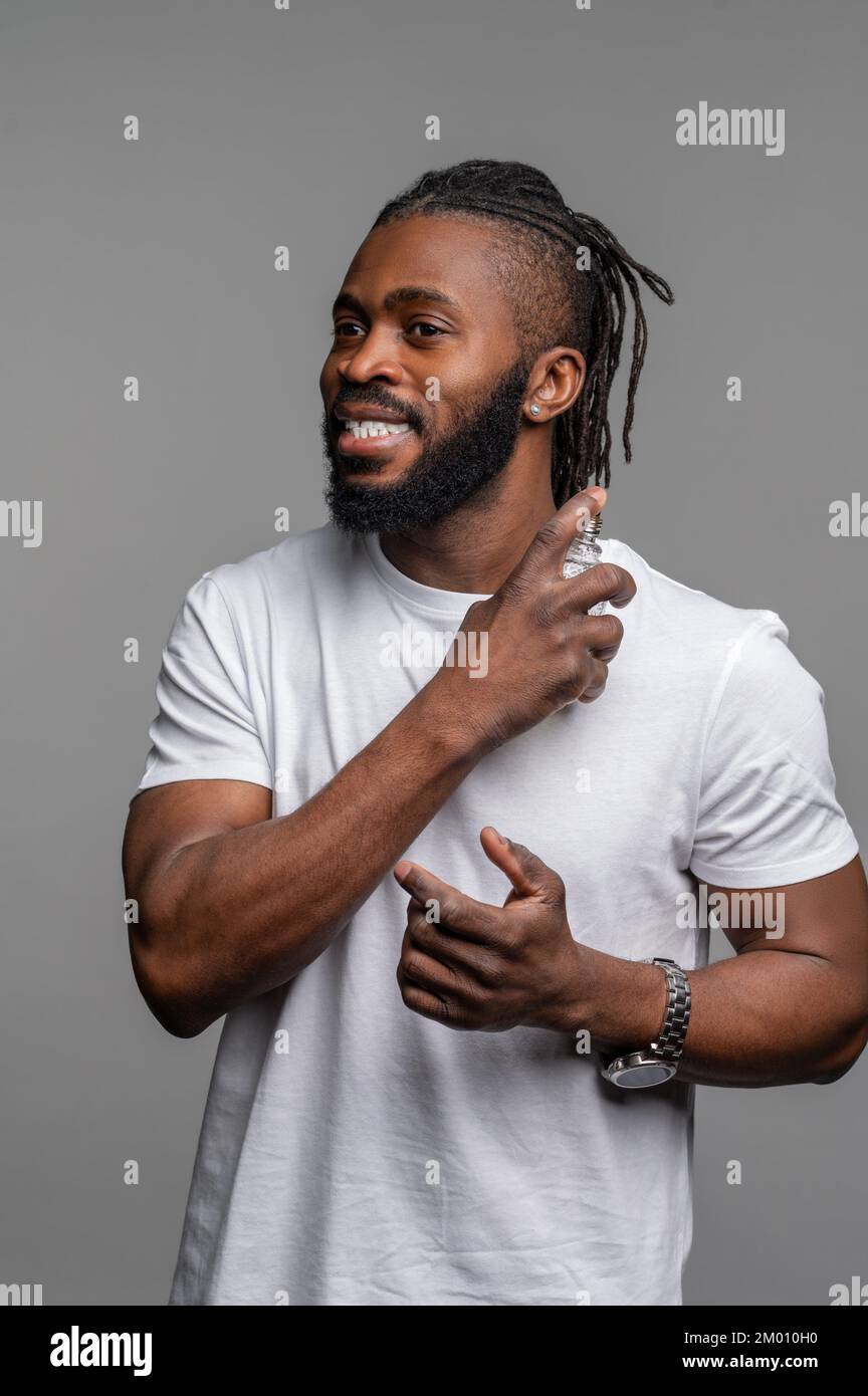 Perfume on neck hi-res stock photography and images - Alamy