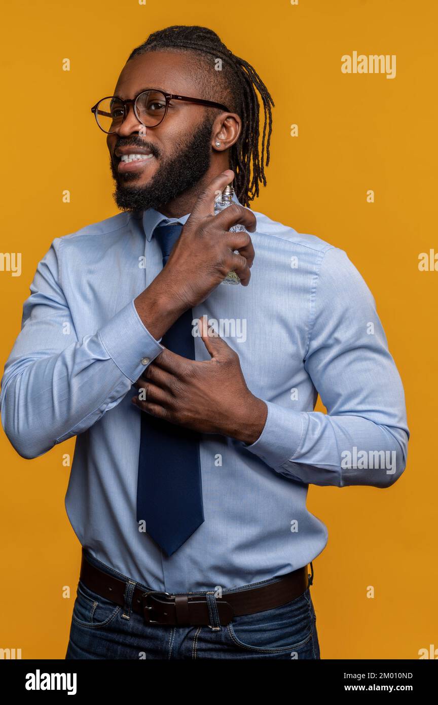 Perfume on neck hi-res stock photography and images - Alamy