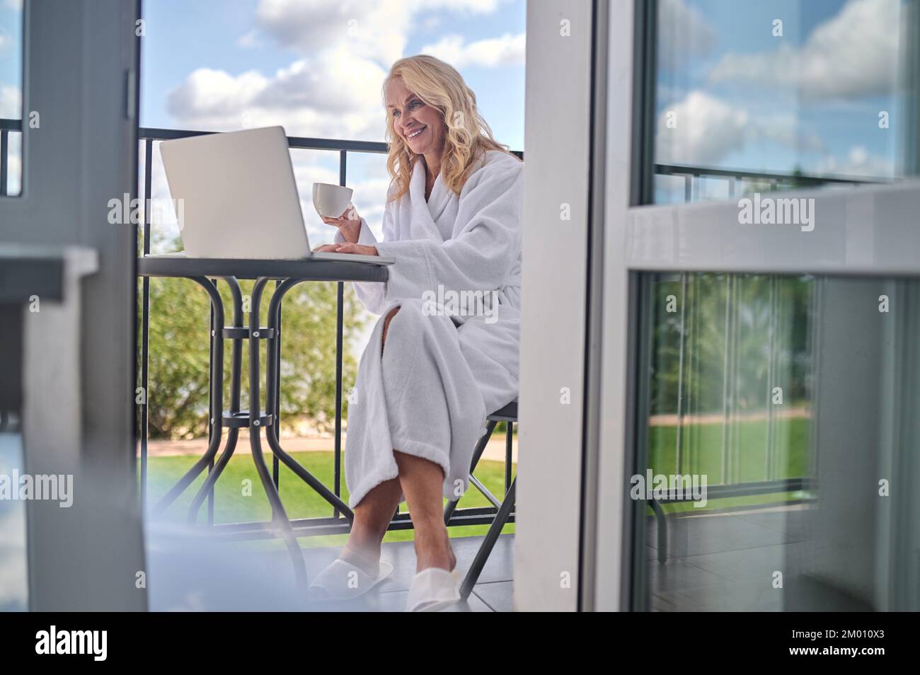 Laptop work balcony hi-res stock photography and images - Alamy