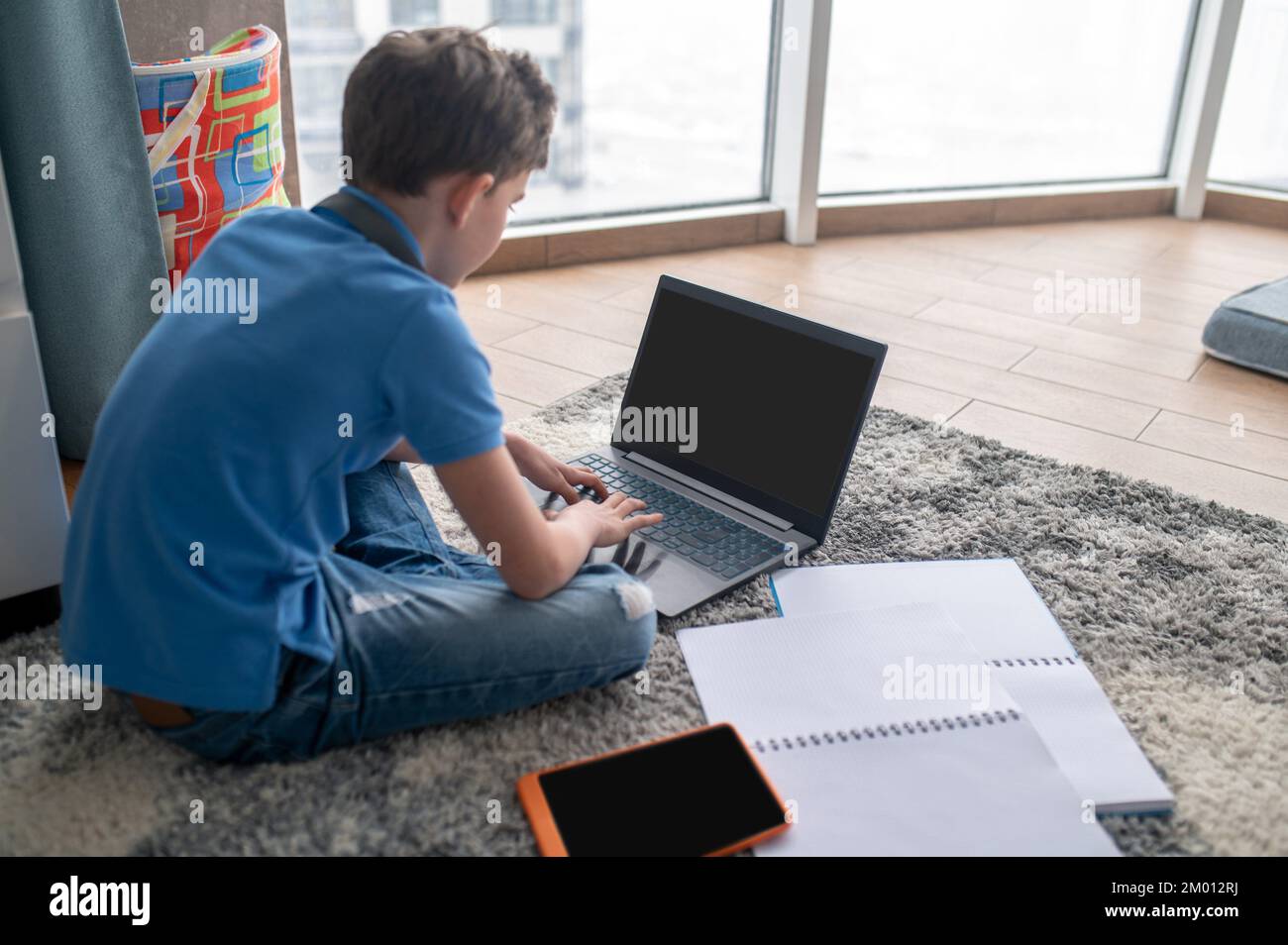 Child computer back view school hi-res stock photography and images - Alamy