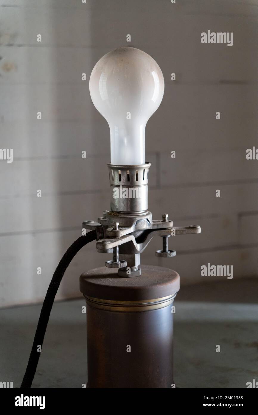 Electric bulb holder hi-res stock photography and images - Alamy