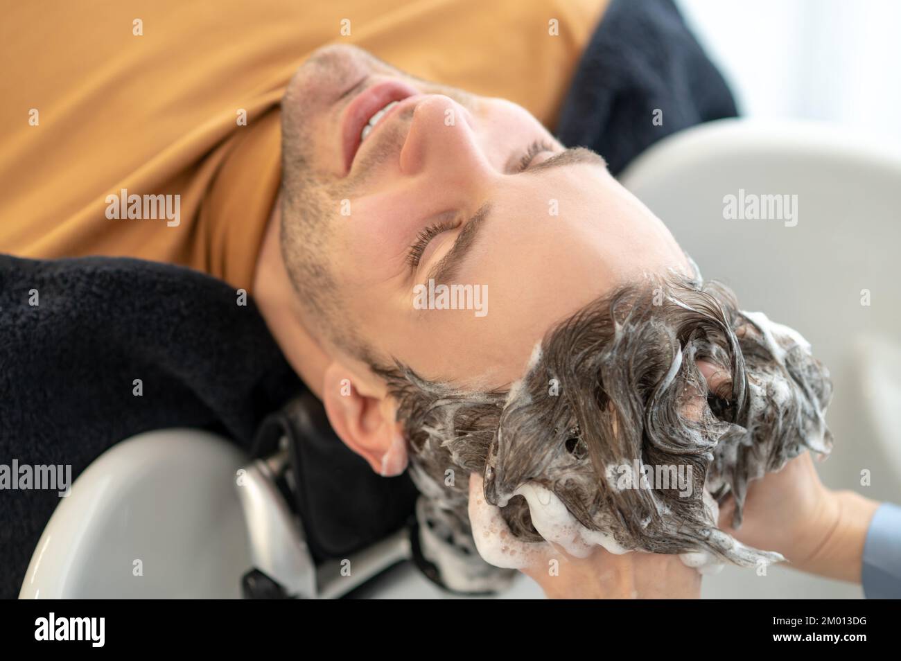 Water wet hair wash washed hi-res stock photography and images - Alamy