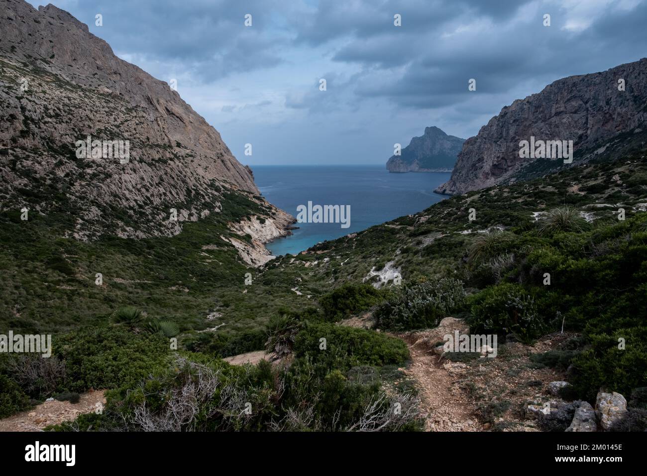 Hiking in the landscape of Mallorca to discover breathtaking scenery ...
