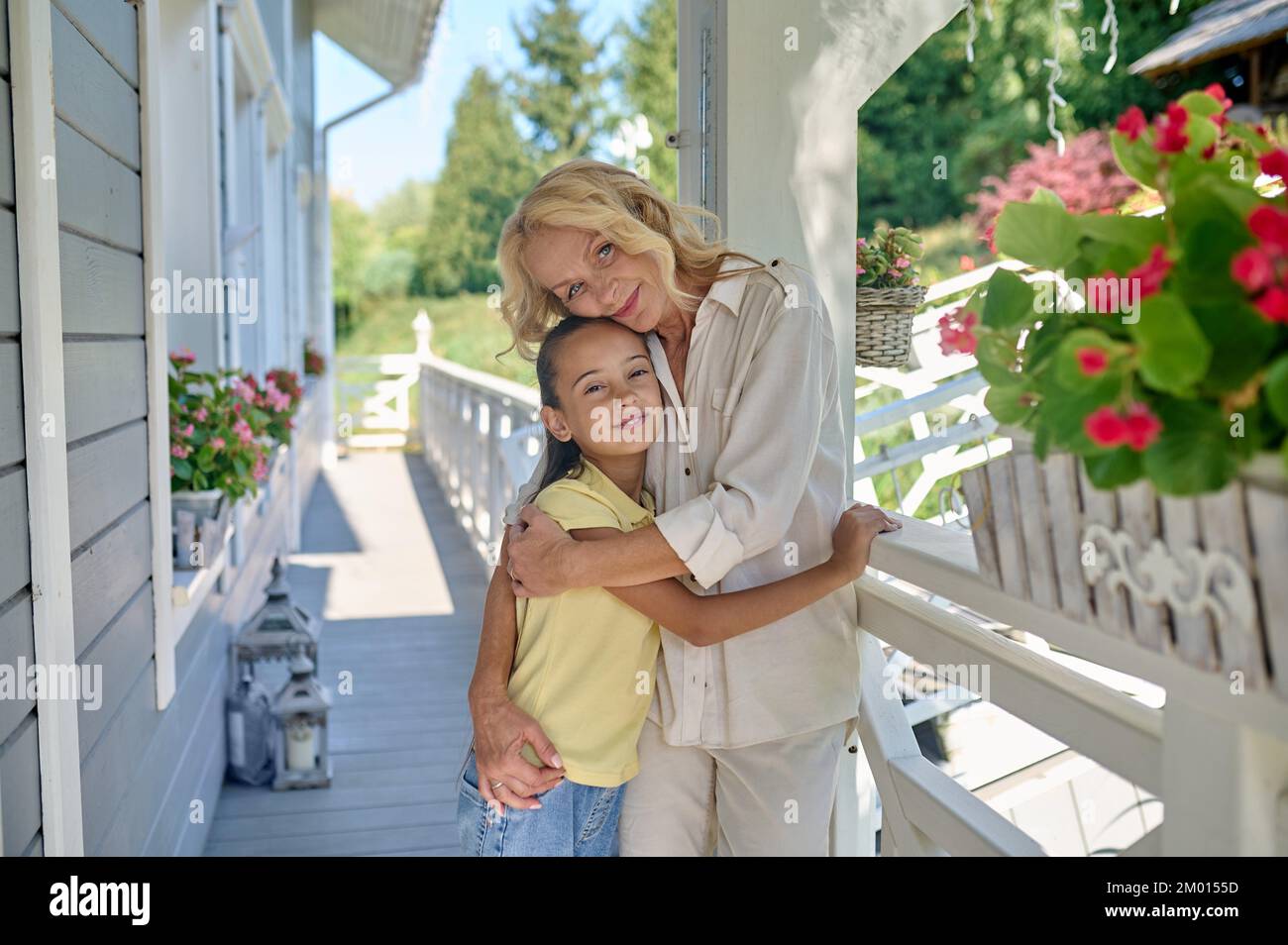 Middle aged family hi-res stock photography and images - Alamy