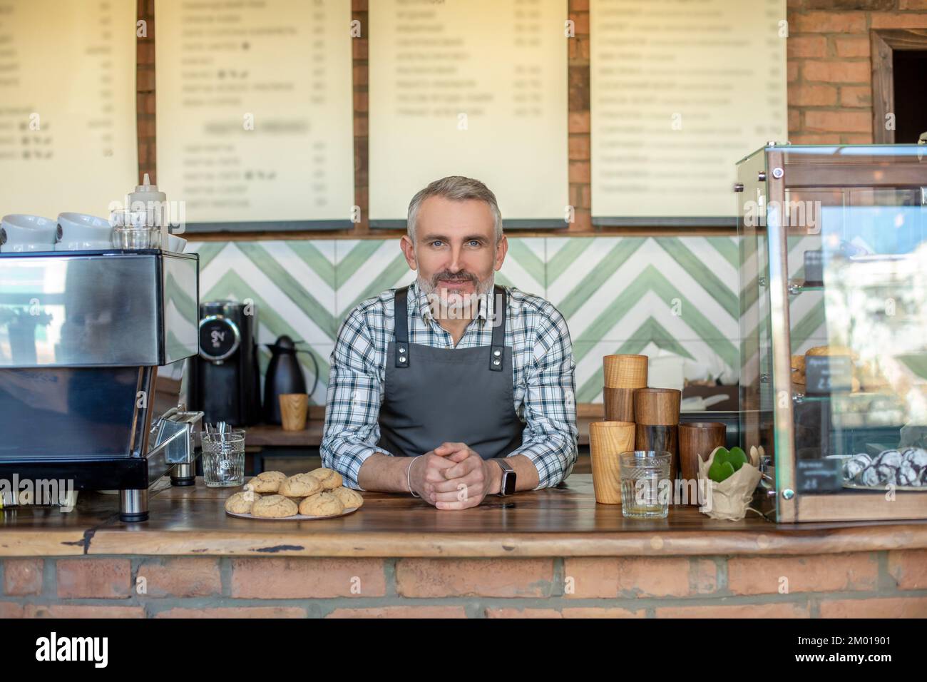 Café barista hi-res stock photography and images - Alamy