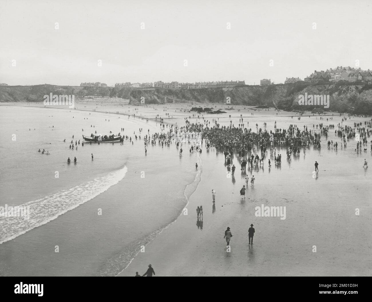Vintage photograph - 1928 - Beaching the lifeboat, Newquay, Cornwall ...