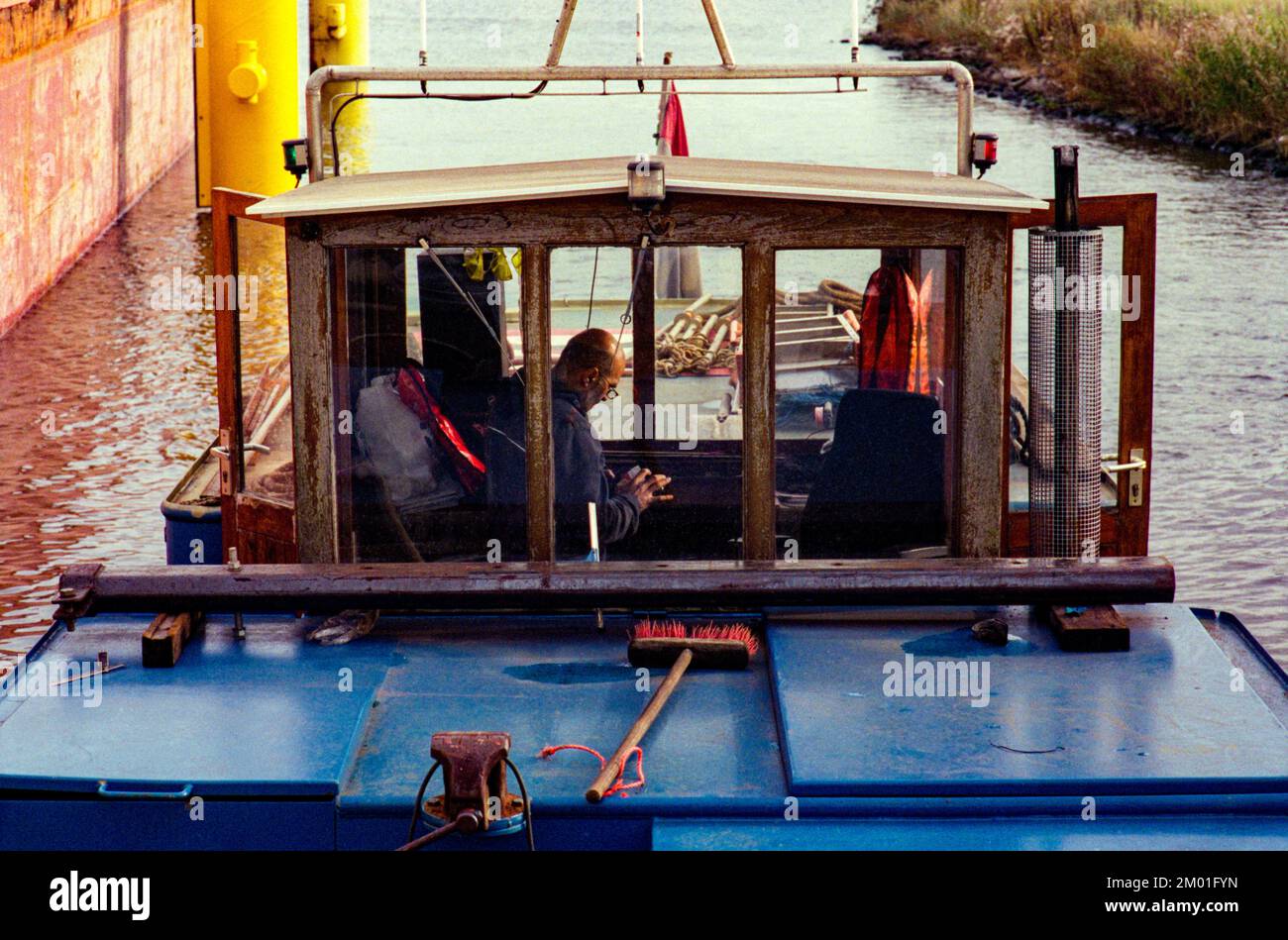 Ship's captain cabin hi-res stock photography and images - Alamy