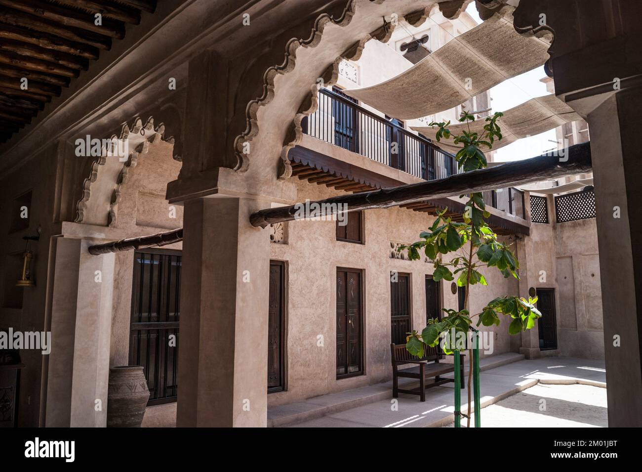 18th century country house build hi-res stock photography and images ...