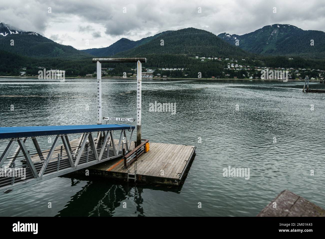 Merchants wharf mall hi-res stock photography and images - Alamy
