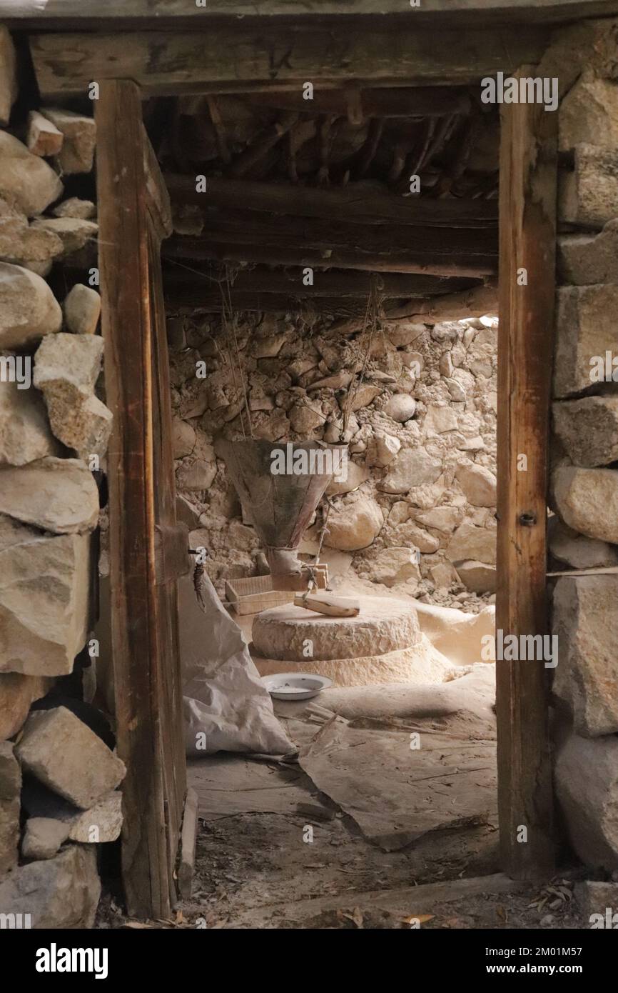 Rantak The Traditional Watermill Of Ladakh Driven By Fast Moving Water rantak-the-traditional-watermill-of-ladakh-driven-by-fast-moving-water