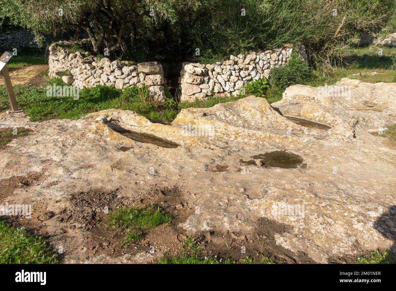 Ancient prehistoric graves, possible late Roman or Islamic at ...