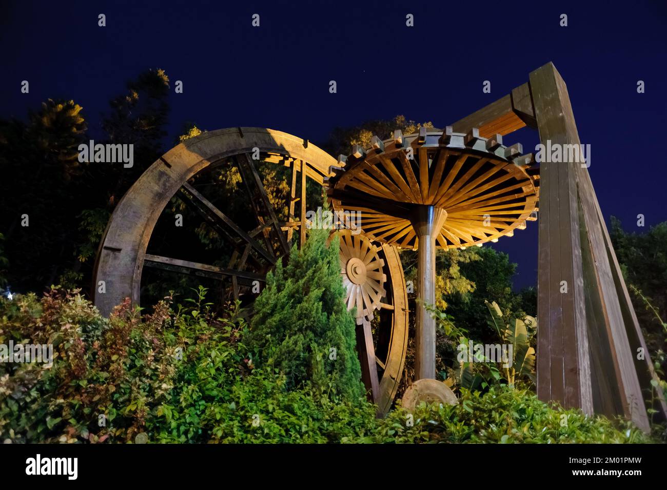 Water wheel structure hi-res stock photography and images - Alamy