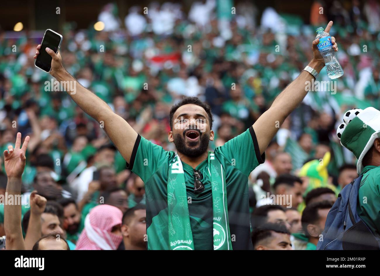 Saudi arabian football fans hi-res stock photography and images - Alamy