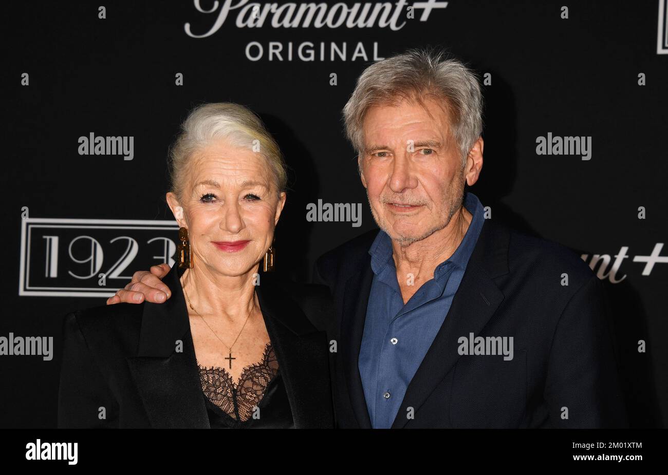 Los Angeles, California, USA. 02nd Dec, 2022. (L-R) Helen Mirren and ...