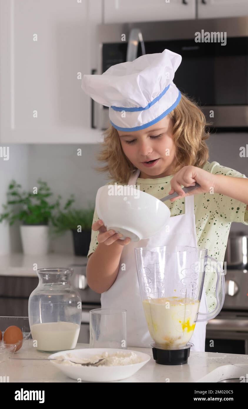 Children bake isolated hi-res stock photography and images - Alamy