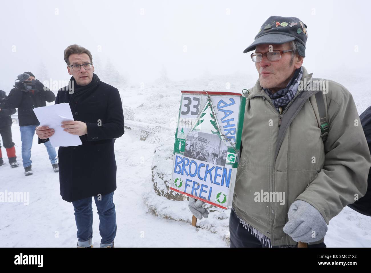 Schierke Am Brocken, Germany. 03rd Dec, 2022. Record-breaking hiker ...