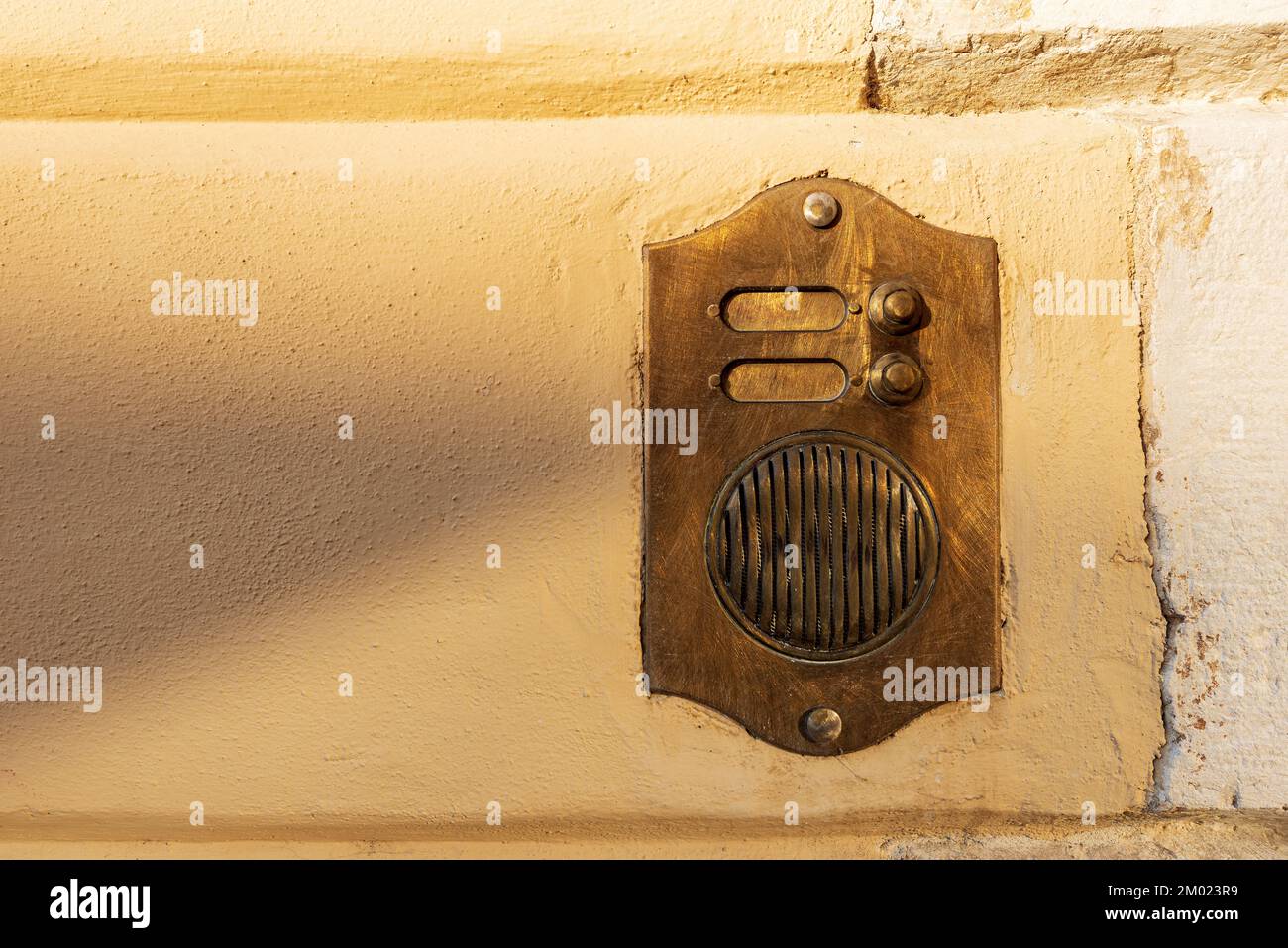 Old intercom button on wall hi-res stock photography and images - Alamy