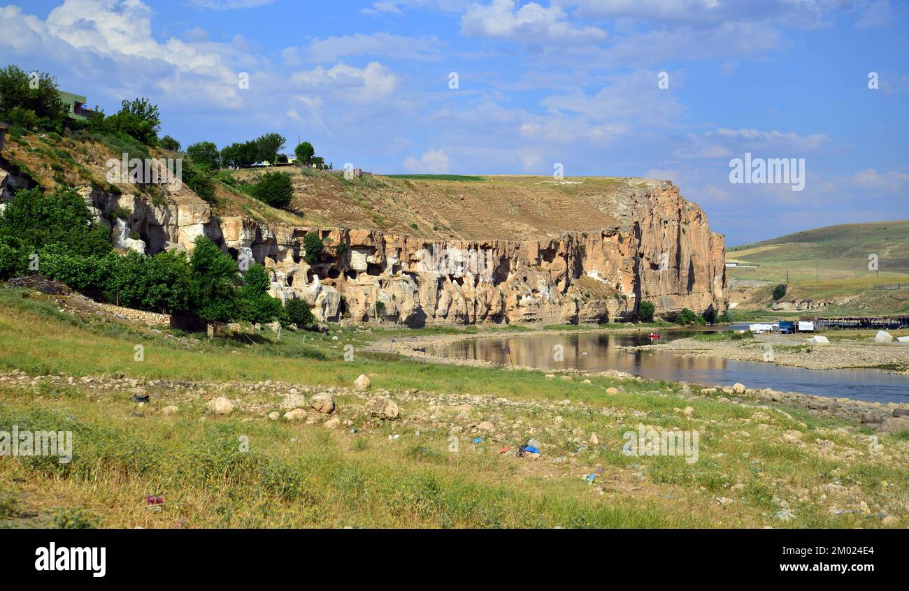 Historical City of Hasankeyf - Batman - TURKEY (In 2020, it was flooded ...