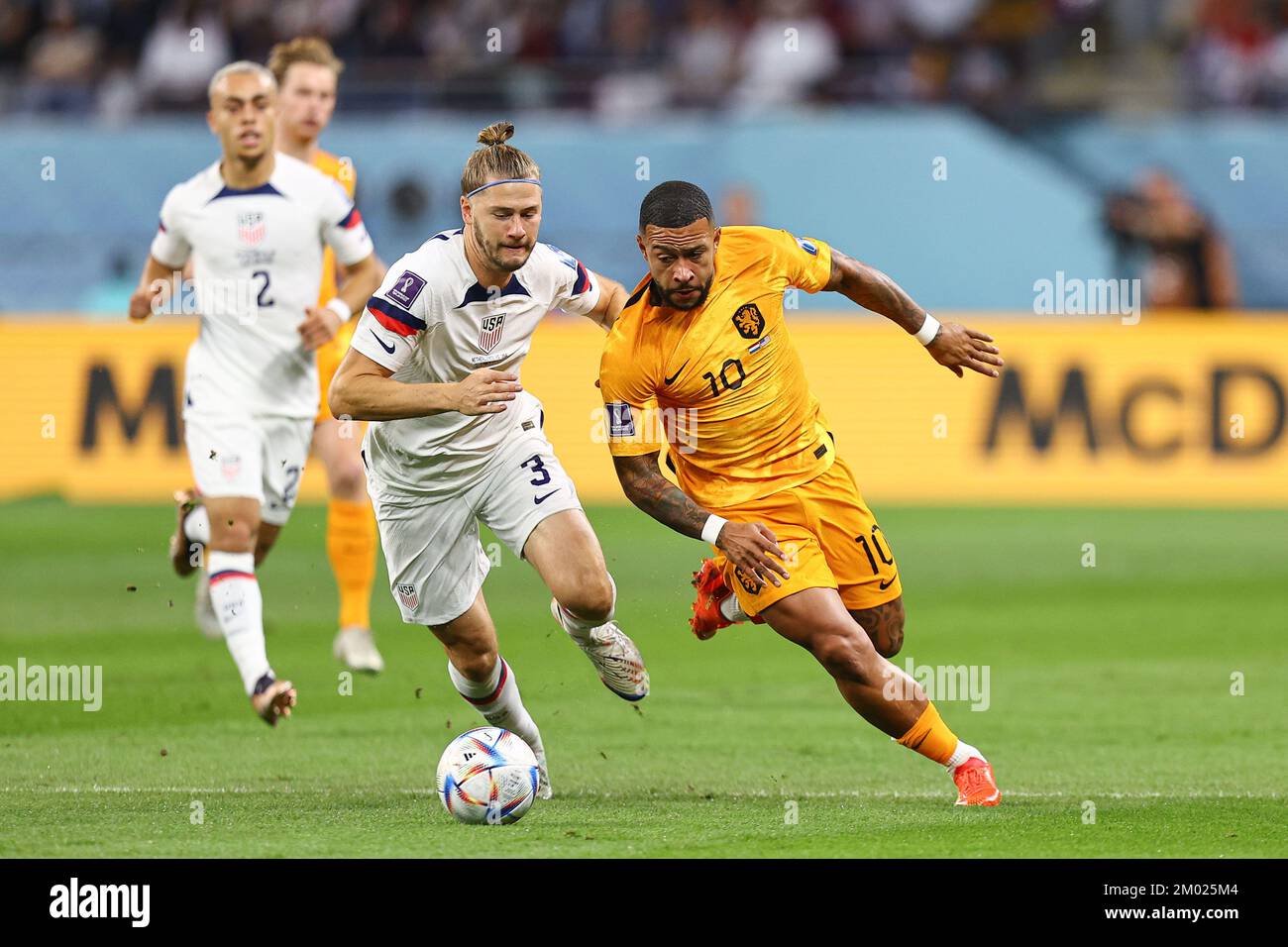 Walker Zimmerman, Memphis Depay during the FIFA World Cup Qatar 2022 ...