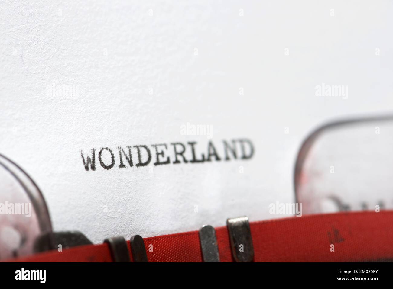 Alice and wonderland text hi-res stock photography and images - Alamy