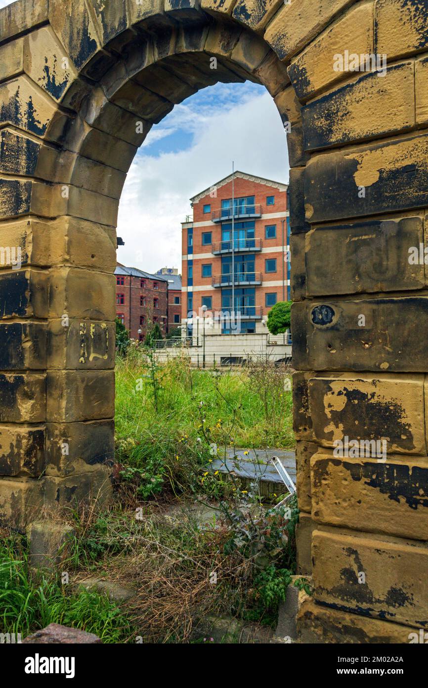 Derelict archway. Leeds West Yorkshire Stock Photo - Alamy