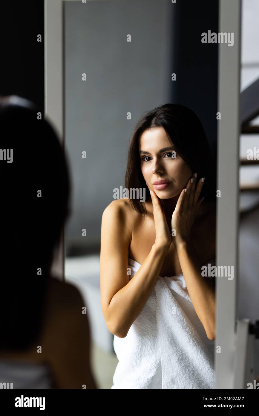 Woman skin rash happy hi-res stock photography and images - Alamy