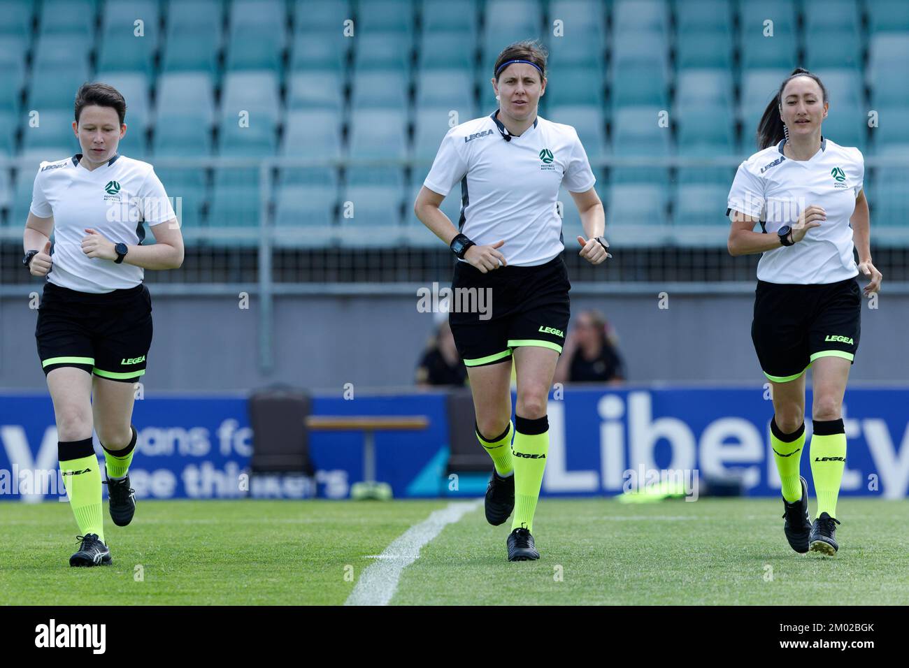 Sydney, Australia. 03rd Dec, 2022. Referees Maggie Price, Casey Reibelt ...
