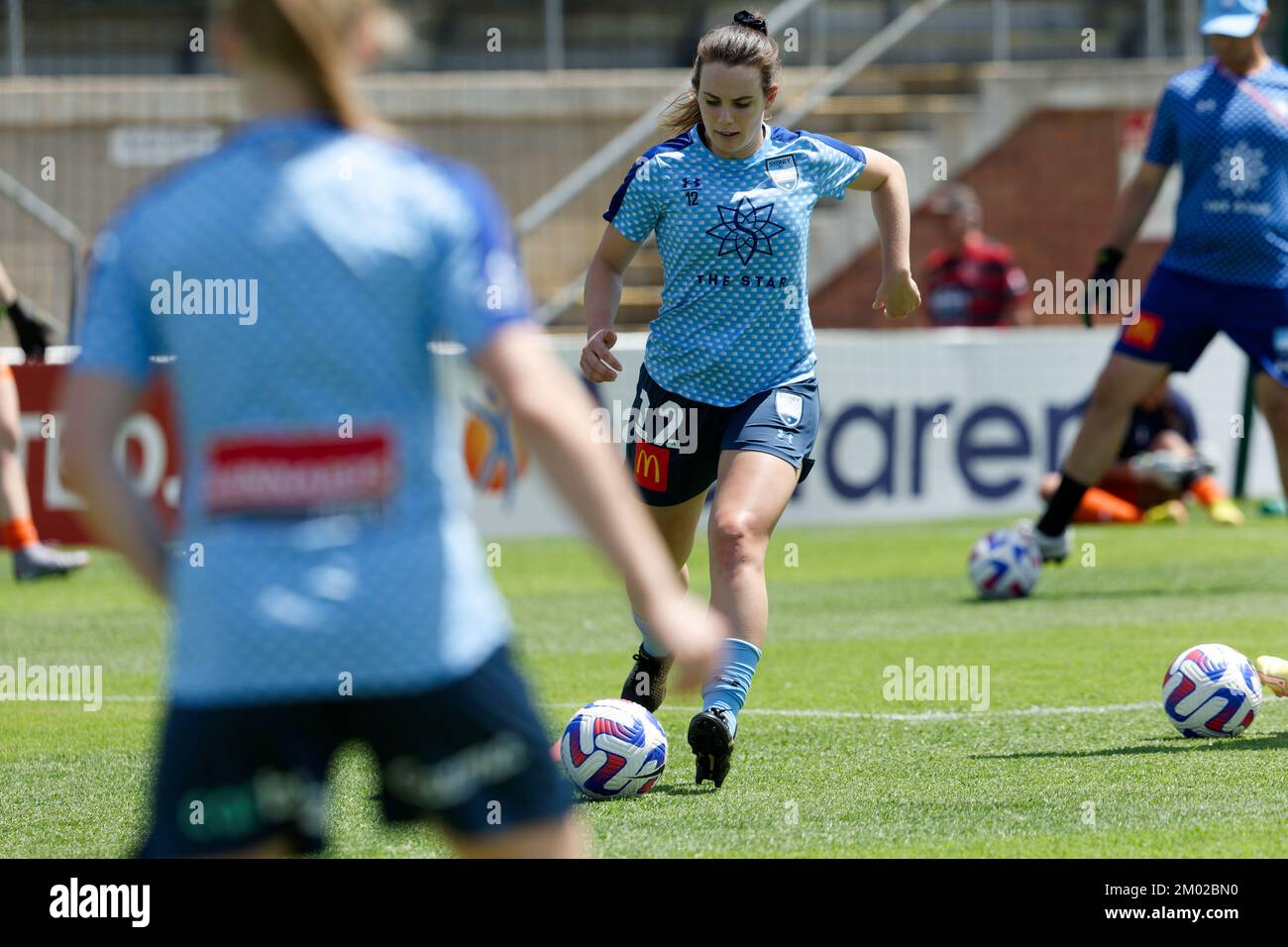 Sydney, Australia. 03rd Dec, 2022. Natalie Tobin of Sydney FC warms up ...