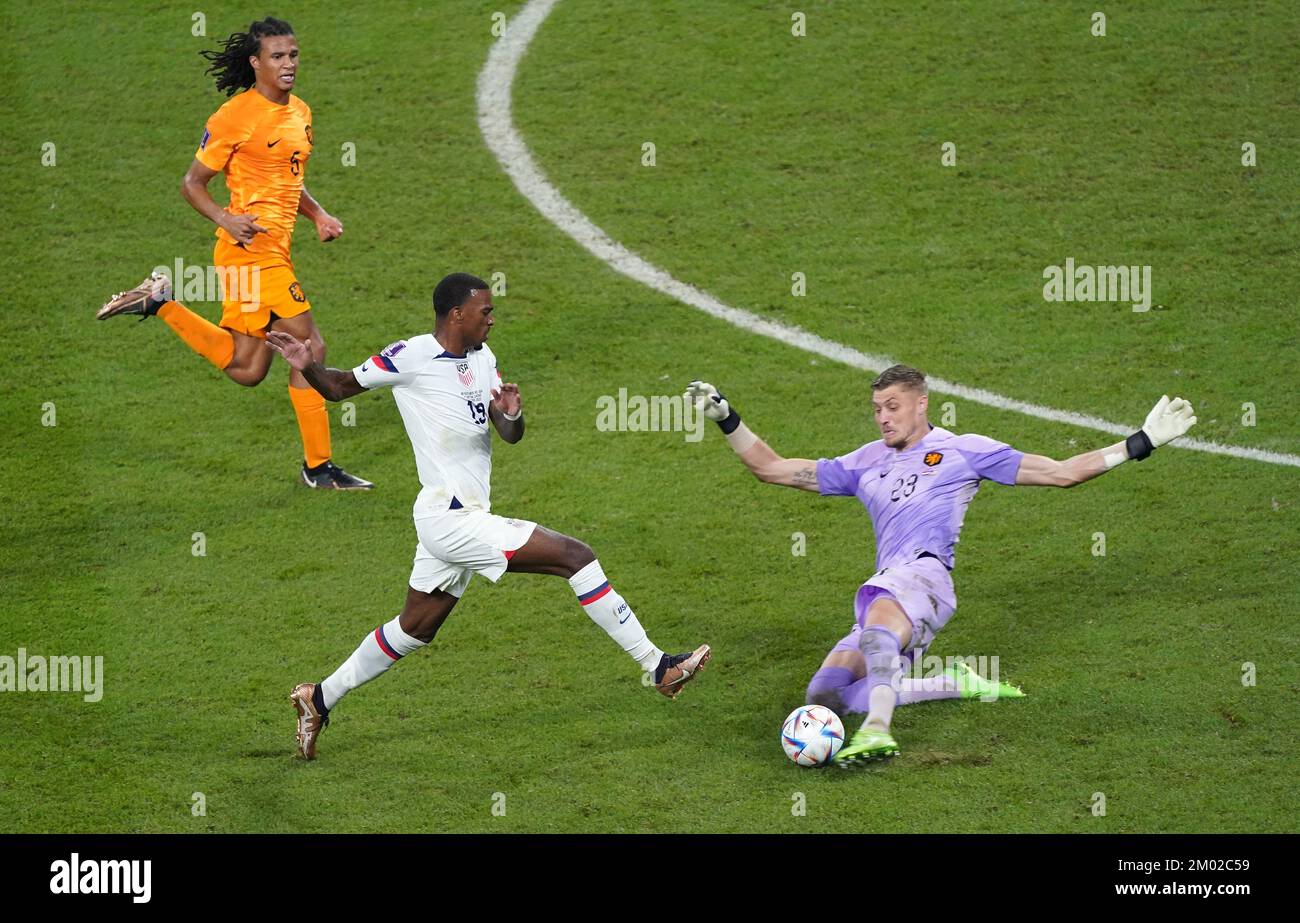 Netherlands goalkeeper Andries Noppert clears the ball from USA's Haji ...