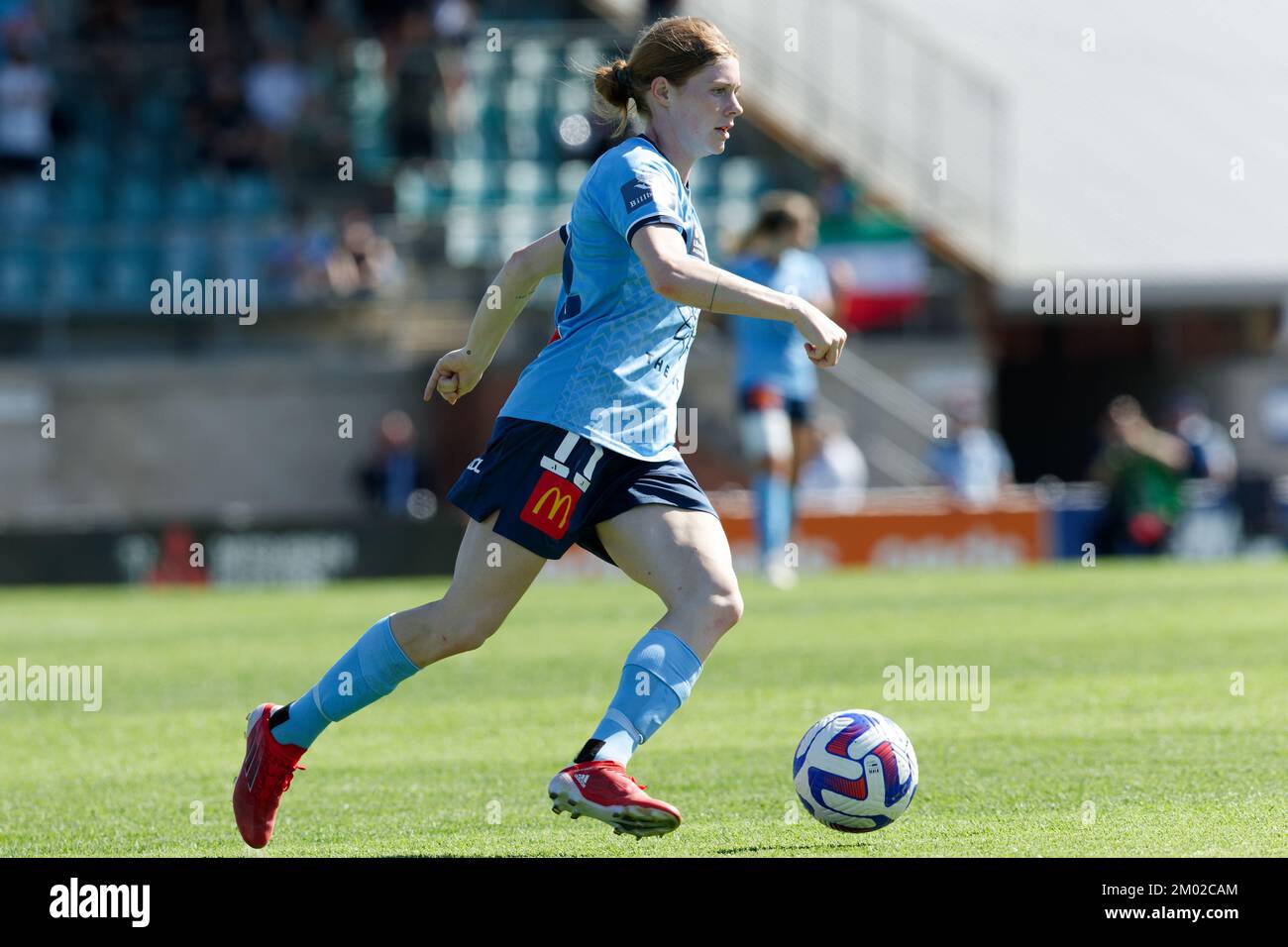 Sydney, Australia. 03rd Dec, 2022. Cortnee Vine of Sydney FC controls ...