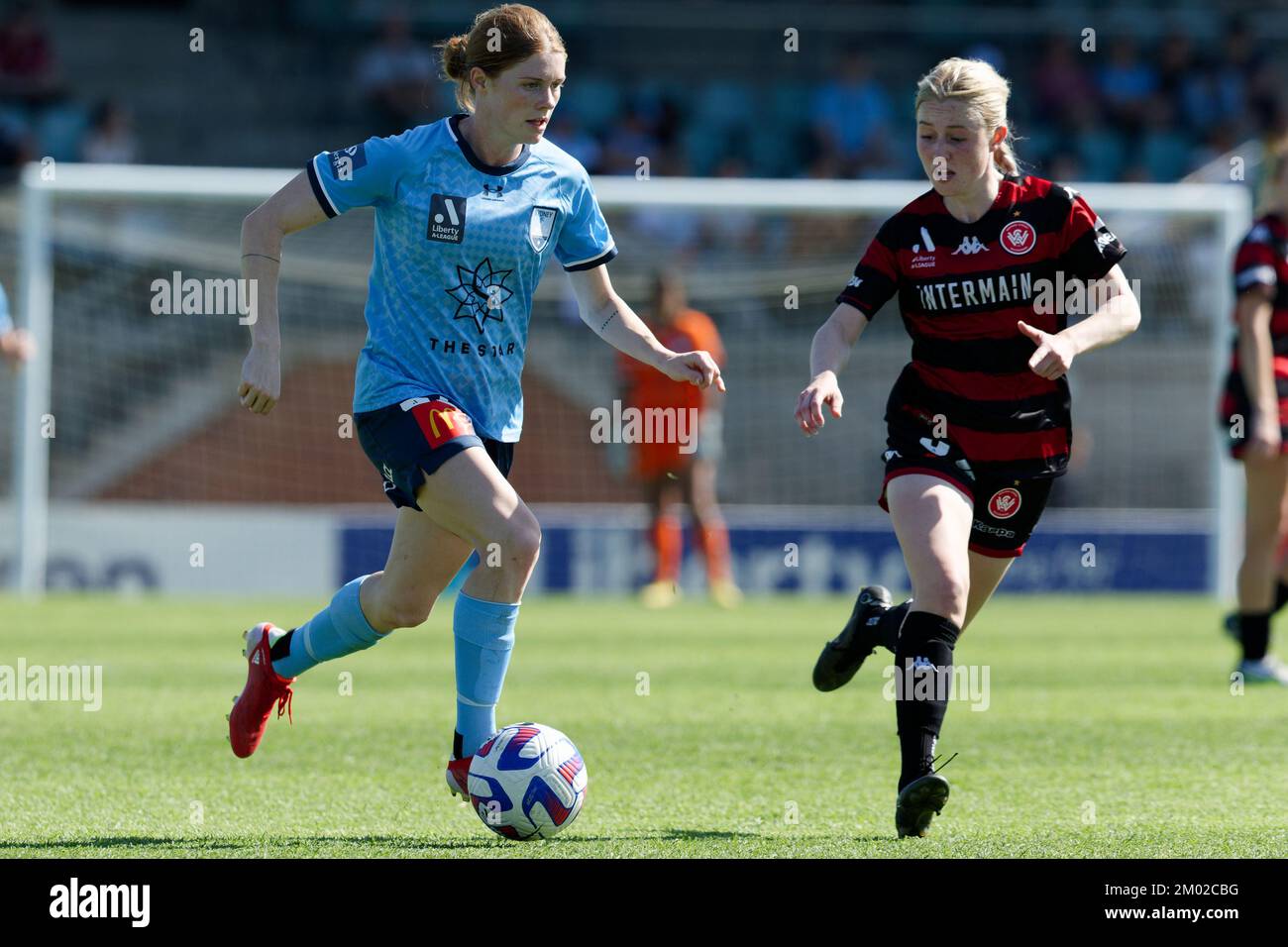 Sydney, Australia. 03rd Dec, 2022. Cortnee Vine of Sydney FC controls ...