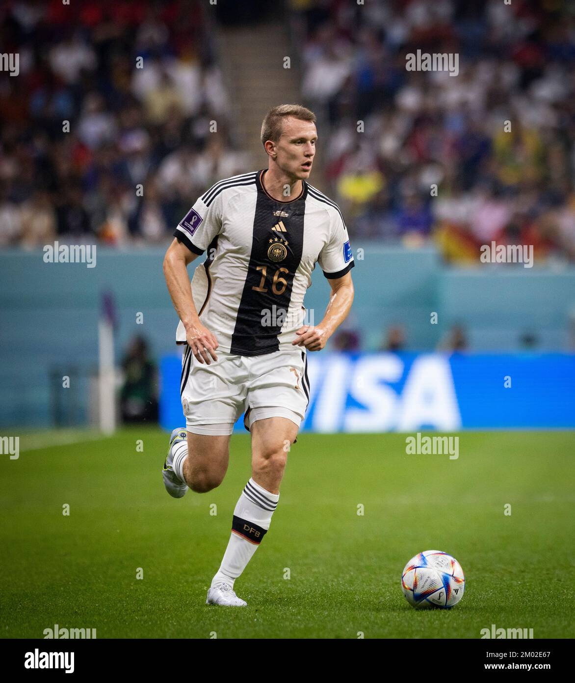 Doha, Qatar. 1st Dec, 2022. Lukas Klostermann (Deutschland) Costa Rica ...