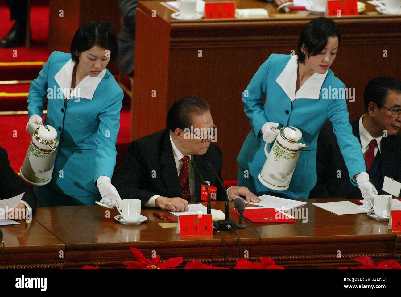 2002 hu jintao hi-res stock photography and images - Alamy