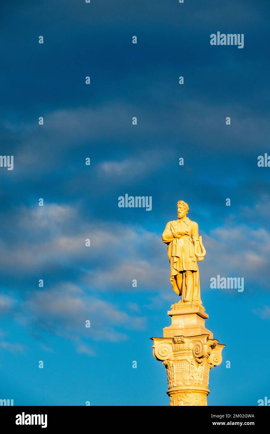 Monument to Ludovico Ariosto in Piazza Ariostea, Ferrara Italy Stock ...