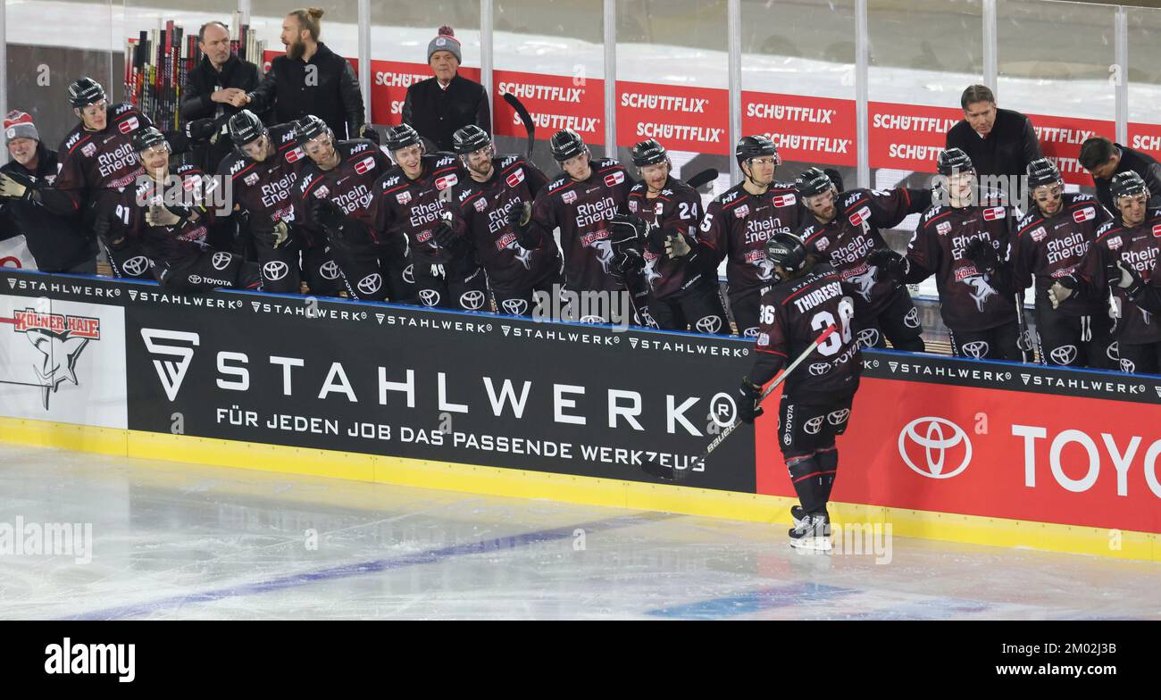 Cologne, Deutschland. 03rd Dec, 2022. firo : 03.12.2022 ice hockey, 1st ...